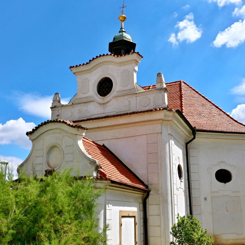 Church of the Nativity of the Virgin Mary: Igreja barroca em Michle ...