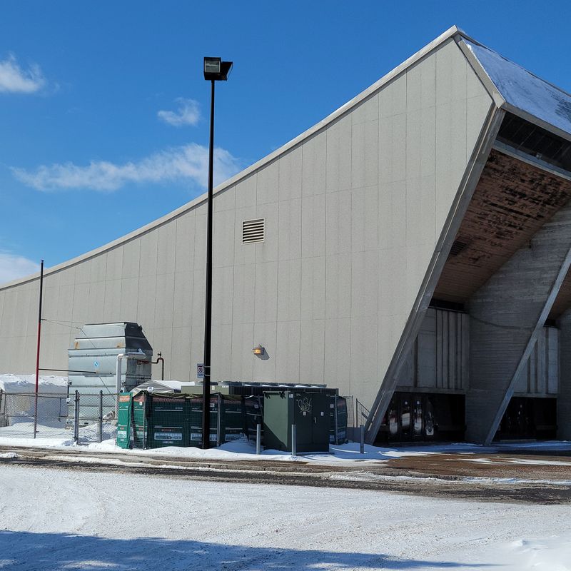 Colisée Jean Béliveau - Patinoire de hockey sur glace à Longueuil, Canada