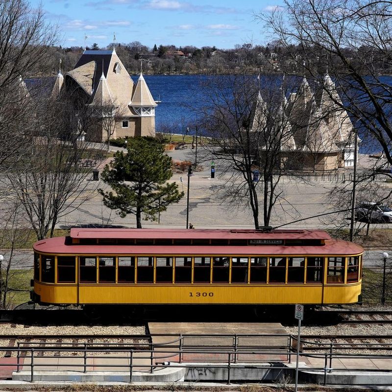 Como-Harriet Streetcar Line Car Barn - Museo del transporte en ...