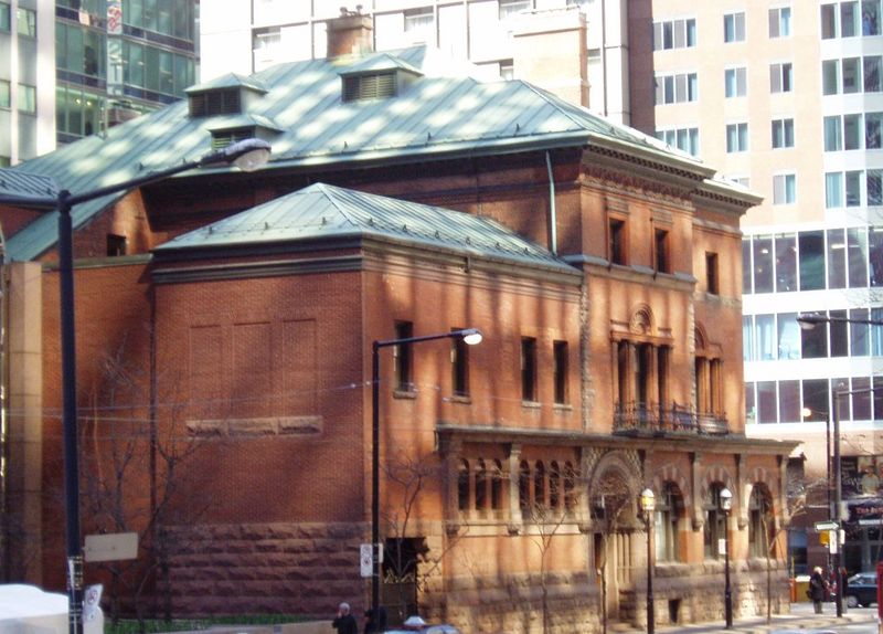 The Toronto Club - Private gentlemen's club in downtown Toronto, Canada