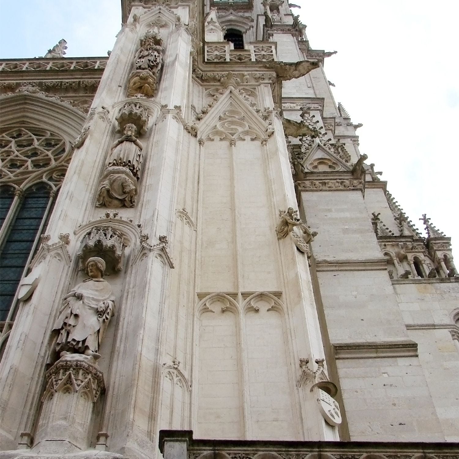 Beau Pilier de la cathédrale d'Amiens - Pilier gothique à la Cathédrale ...