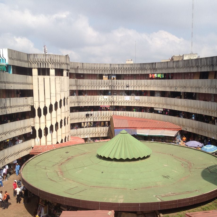 Monument de la réunification - Monument au centre de Yaoundé, Cameroun