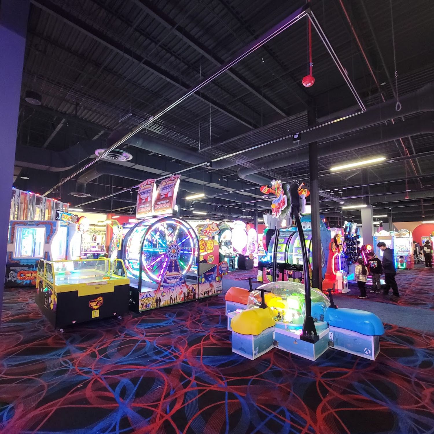 Round1 Bowling & Arcade Fox Valley Mall - Centre de divertissement à ...