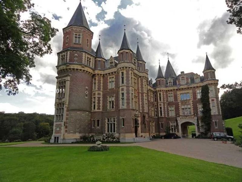 Château des Amerois - Château à Bouillon, Belgique