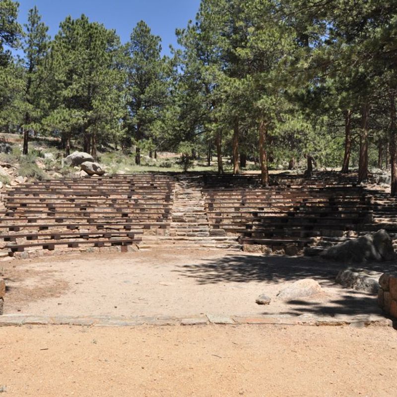 Moraine Park Museum and Amphitheater - Museum and amphitheater in Rocky ...
