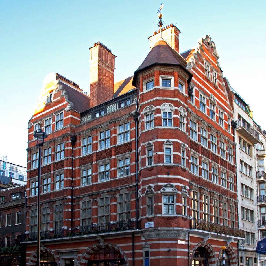 Bridgewater House - Grade I listed mansion in Westminster, England