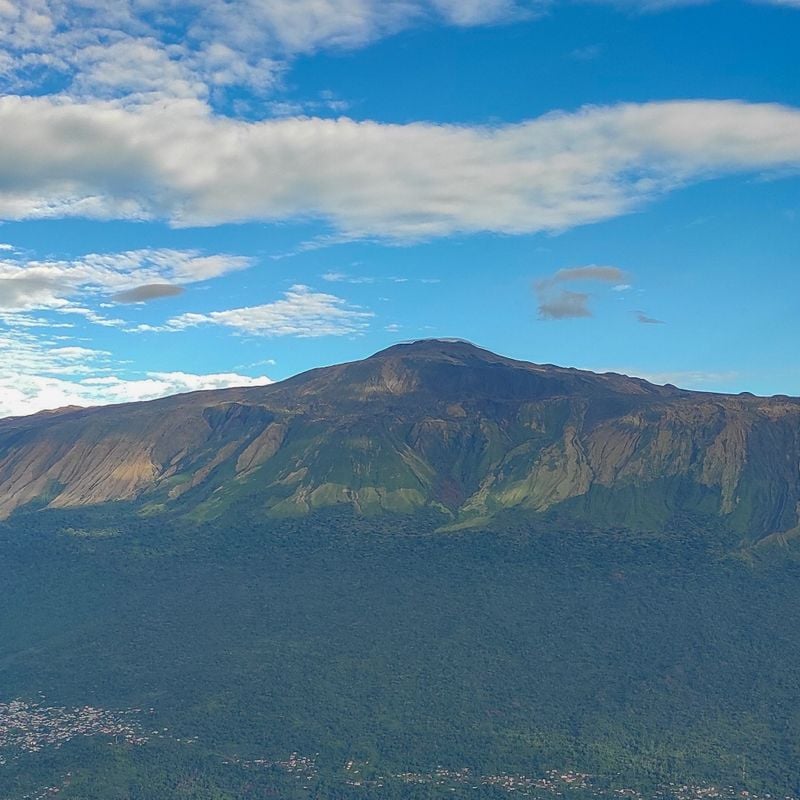 Monte Camerún - Volcán activo en Fako, Camerún
