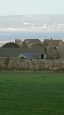 Weobley Castle - Castle in United Kingdom